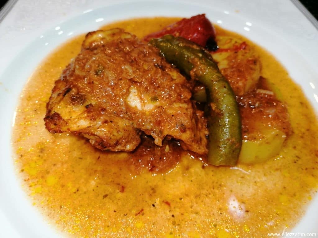 Fırında Soslu Tavuk İncik Fırında Soslu Tavuk İncik